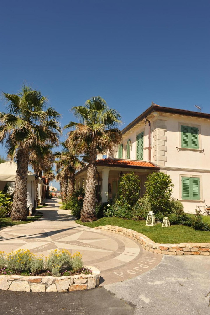 Pardini Beach Club - Versilia -