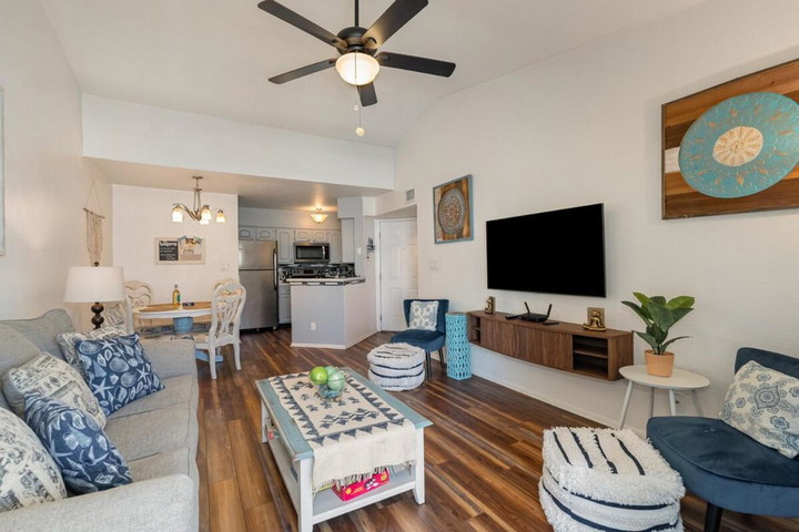 Serene Zen King Bed Condo - Half Mile From Beach - Melbourne Beach, FL