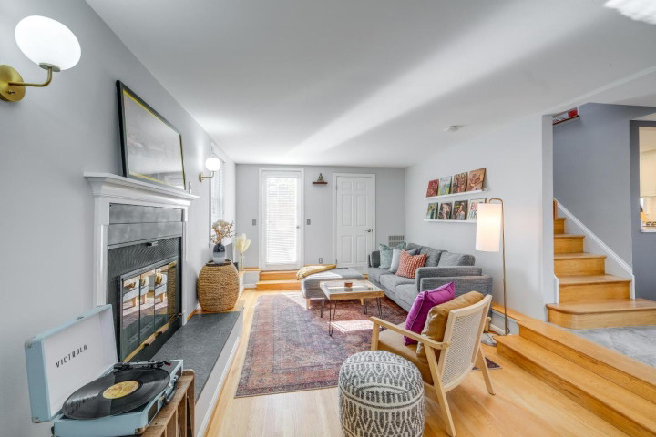 < 1 Mi To Waterfront: Old Town Alexandria Home! - National Harbor, MD