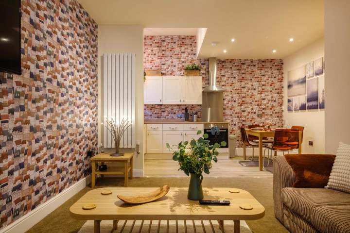 Flat 2, The Old Antiques Warehouse - Free Off-site Health Club Access With Pool, Sauna, Steam Room & Gym - Windermere