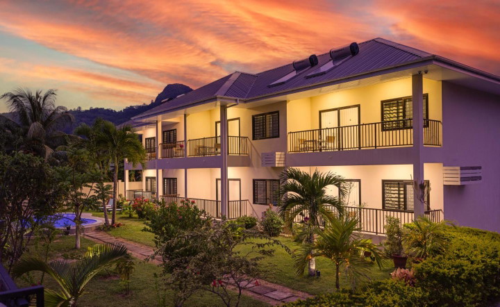 Creole Breeze Self Catering Apartments - Mahé