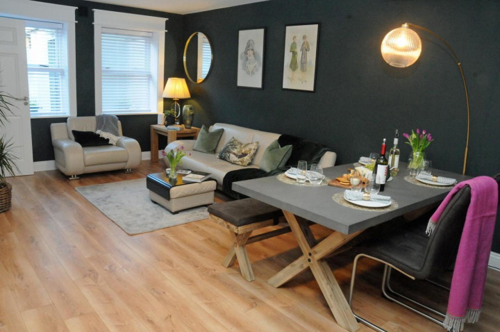 4 Tom's Lane - Bantry