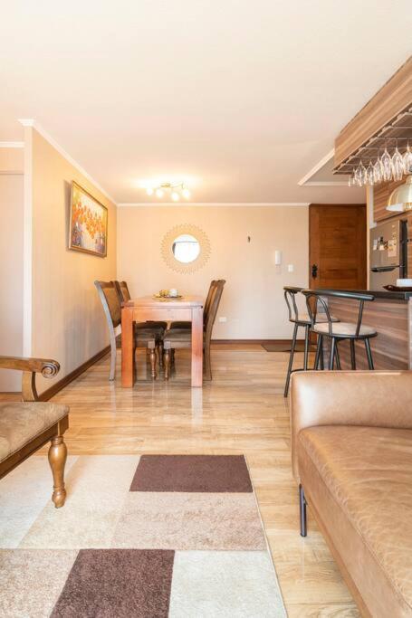 Excelente Departamento En Penco, Cerca De La Playa, Del Centro Y De La Plaza - Talcahuano