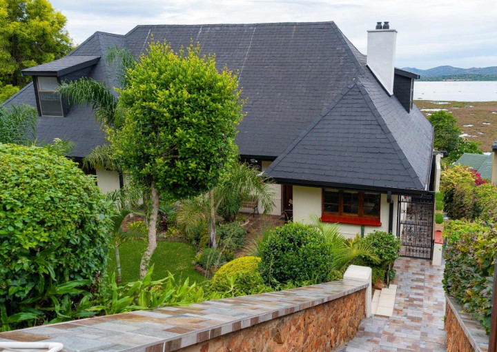 Hoyozela - Hartbeespoort