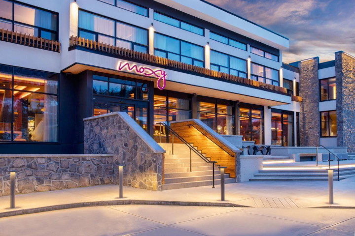 Moxy Banff - Alberta