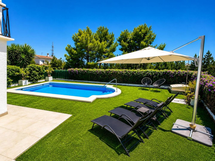 Chalet Pareado Con Piscina Privada En Alcocebre - Dos Plantas Independientes - - Torreblanca