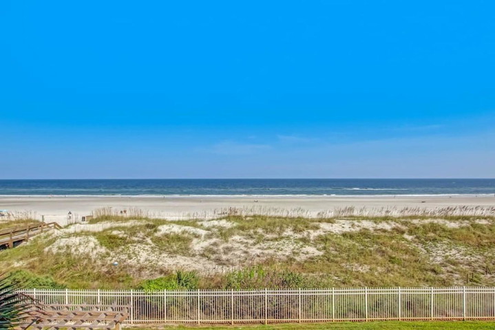 Oceanfront Pool And Quiet - Atlantic Beach, FL