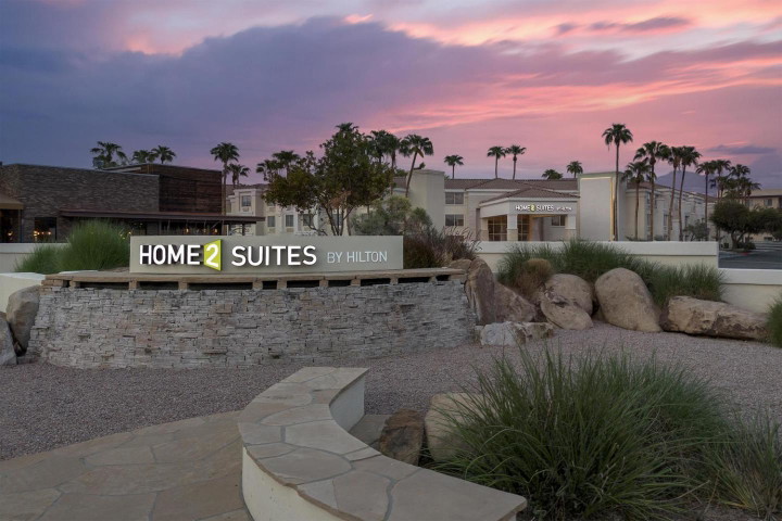 Home2 Suites By Hilton Scottsdale Old Town - Scottsdale, AZ