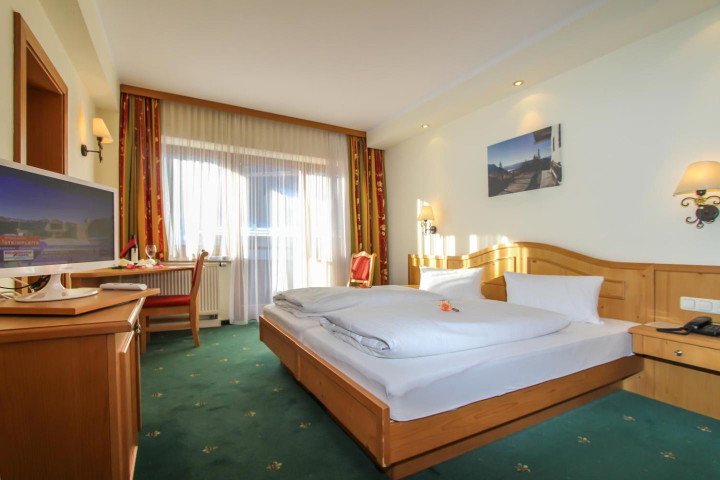 Hotel Tiroler Adler - Bed And Breakfast - Lofer