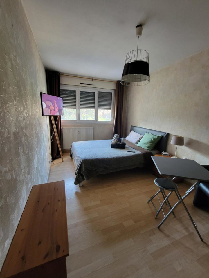 Idéal Pour Déplacement 4 Chambres,5 Lits - Rhône-Alpes