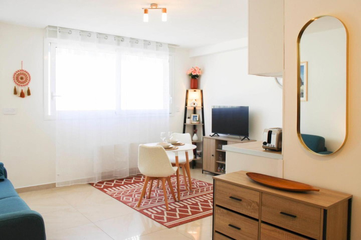 Studio Neuf Avec Balcon Proche Métro Gallieni - Bagnolet