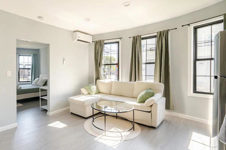Modern Apartment In Black Rock- - Bridgeport, CT