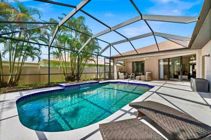 Cozy 3br Gulf Coast House With Heated Pool - Englewood, FL