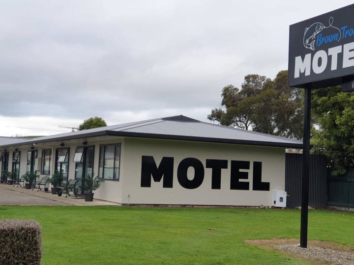 Brown Trout Motel - Wairarapa