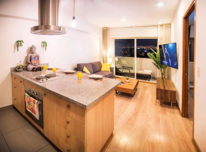 Resort Style Condo Near Heart Of Aqp - Gym, Pool & Netflix - Arequipa