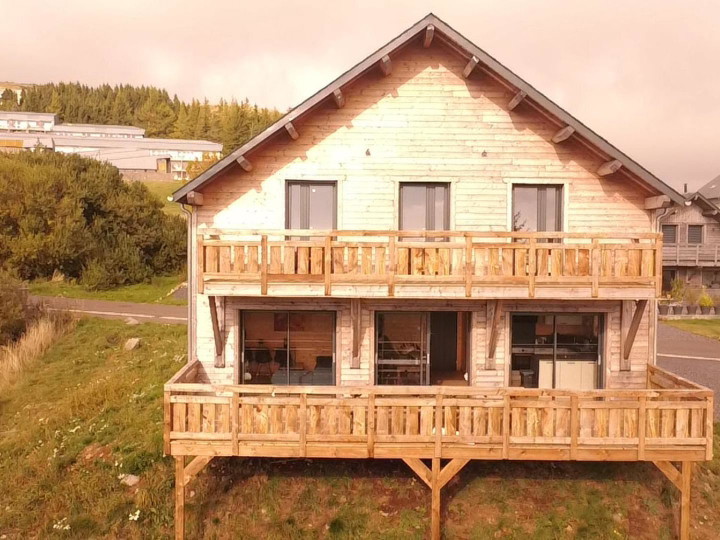 Chalet Moderne Pour 14 Pers Avec Parking Privé - Jura