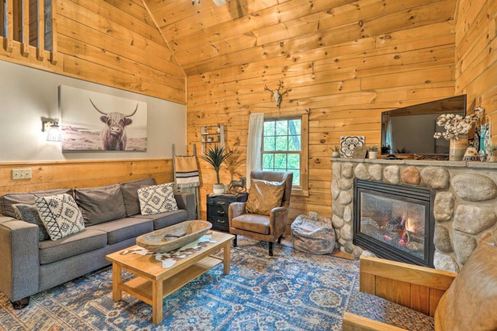 Cozy Retreat W/ Porch & Double Jj Resort Access! - Michigan