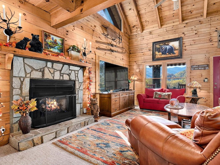 Bearhavencabinfun 3 Story Log Cabin Mountain View,hot Tub, Sleeps 10 - Maggie Valley, NC