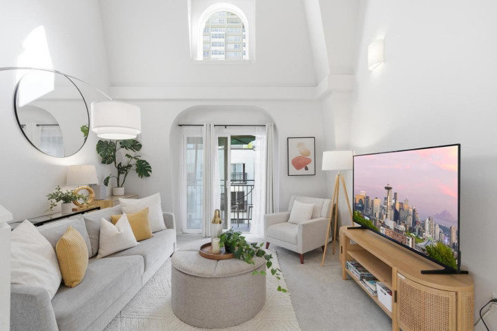 Downtown Seattle Loft With Rooftop & Skyline Views - Kirkland, WA