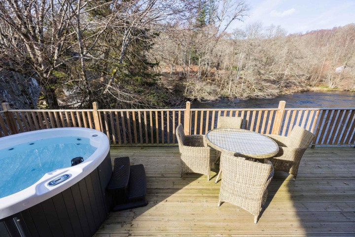 Otters Holt Riverside Retreat Hot Tub Near Loch Tay - Killin