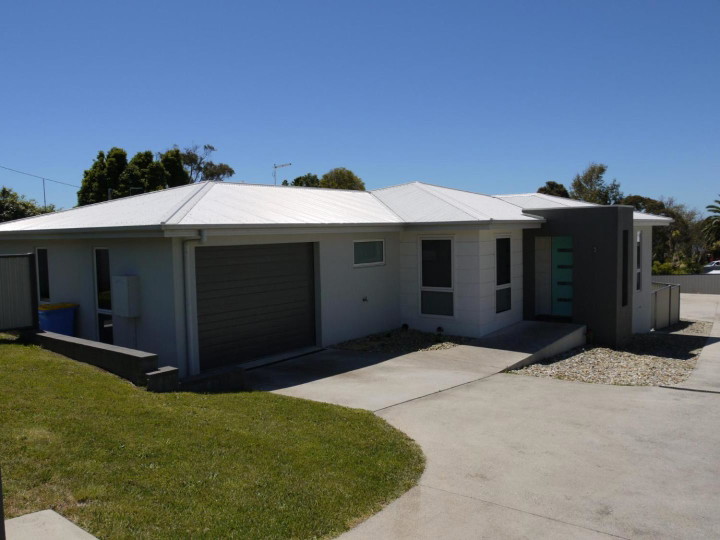 Westwood Villas - Bridport - Bridport