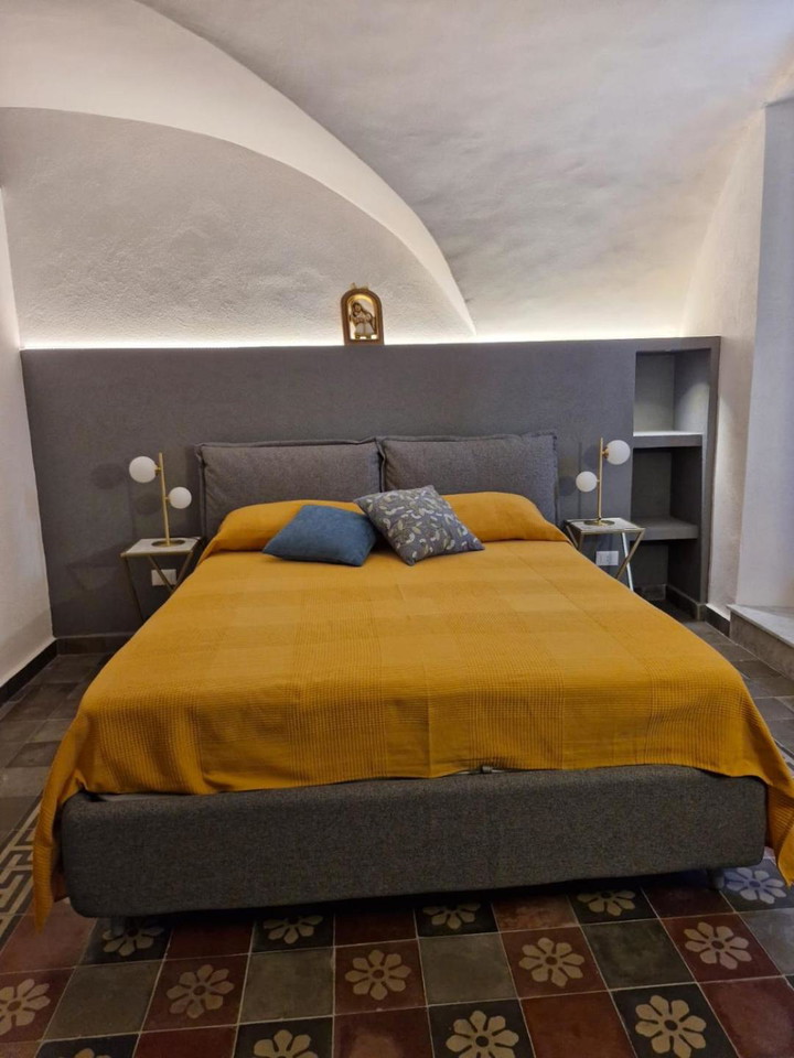 Locus Amoenus - Acireale