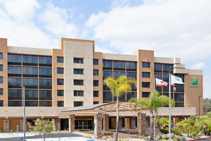 Holiday Inn Diamond Bar - Pomona By Ihg - Azusa, CA