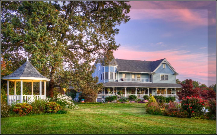 Blue Mountain Mist Country Inn - Pigeon Forge, TN
