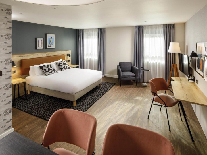 Ibis London Sutton Point - エプソム