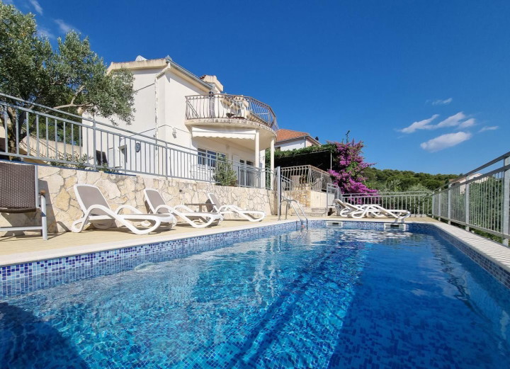 Villa With Heated Pool, Trogir - Trogir