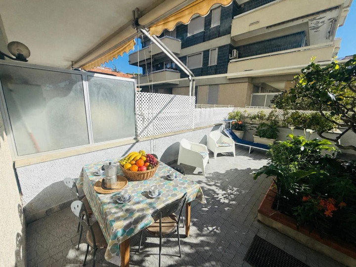 Graziella - Fronte Mare In Centro Con Terrazza - Andora