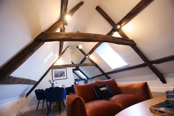 The Mews Attic - Chipping Norton