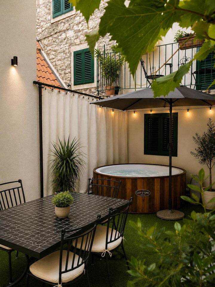 Quiet Oasis In The Heart Of Old Town- Two Kitchen,3bath - Split