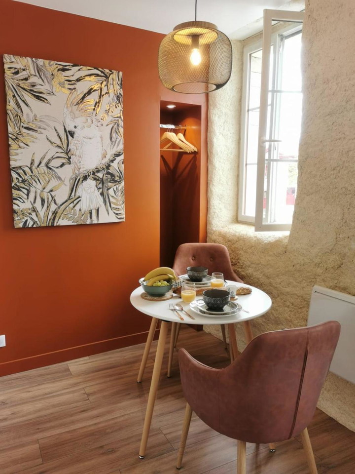 Les Appartements Du Centre, 3 Appartements Avec Climatisation, 4 Appartements Avec Climatiseur Mobile, Refaits à Neuf, 50m à Pieds Des Commerces, Restaurants, Parking Gratuit - Nouvelle-Aquitaine