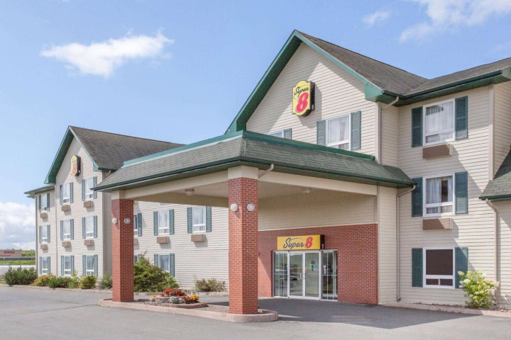Super 8 By Wyndham Truro Ns - Truro