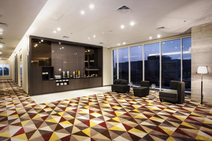 Holiday Inn Express Surabaya Centerpoint By Ihg - Surabaya