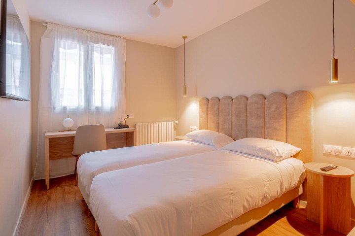 Grand Hotel Sénia - Paris Orly Airport - Athis-Mons
