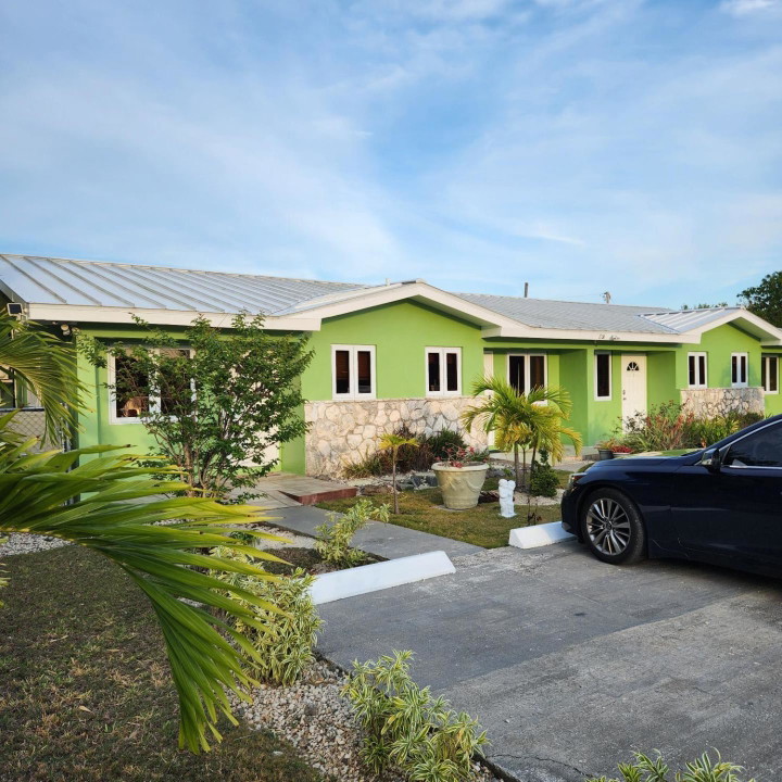 Jubilee Gardens Freeport - The Bahamas