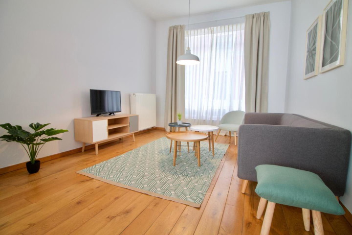 Heart Of Grand Place - Stunning 3br Triplex - Etterbeek