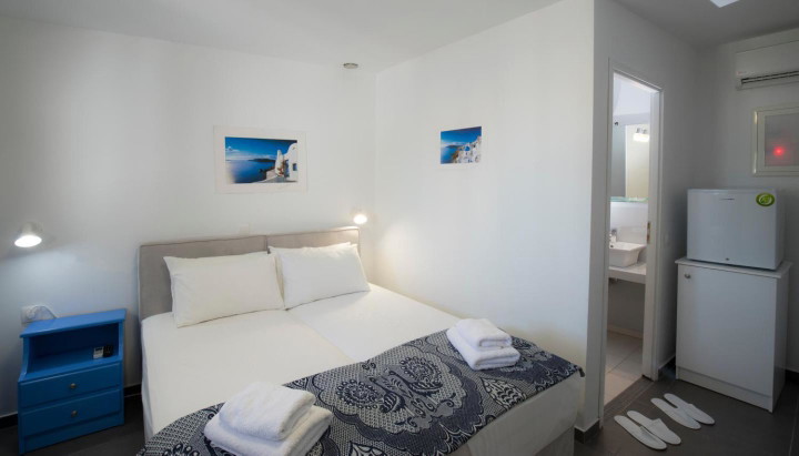 Edem Rooms - Santorini