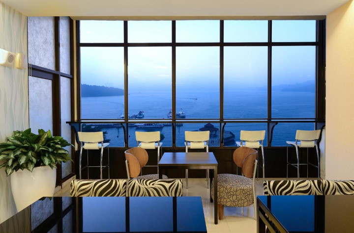 Ming Yue Hu Hotel - Yuchi Township