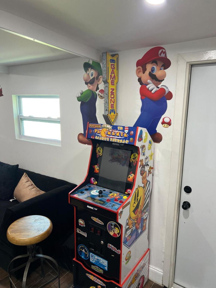 Miramar Retreat Arcade Game Room King Bed 25 Min To Hollywood Beach - Miramar, FL