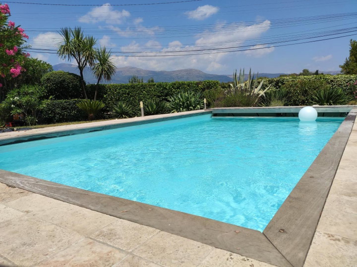 Superbe Villa De Charme Avec Piscine Chauffée - Cagnes-sur-Mer