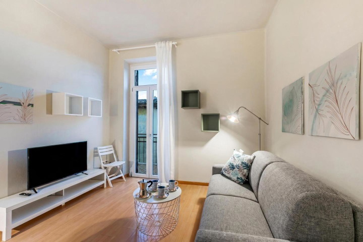 Casa Enza: Desenzano Apartment W/ Private Parking & Ac - Happy Rentals - Desenzano del Garda