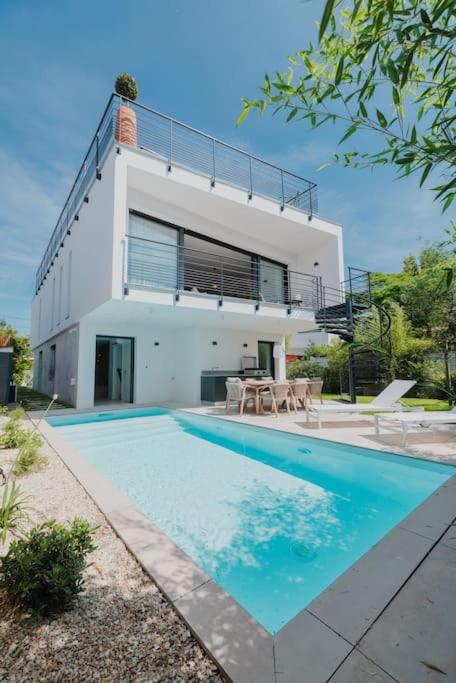 Villa Cordouan Avec Piscine En Bord De Mer - Saint-Palais-sur-Mer