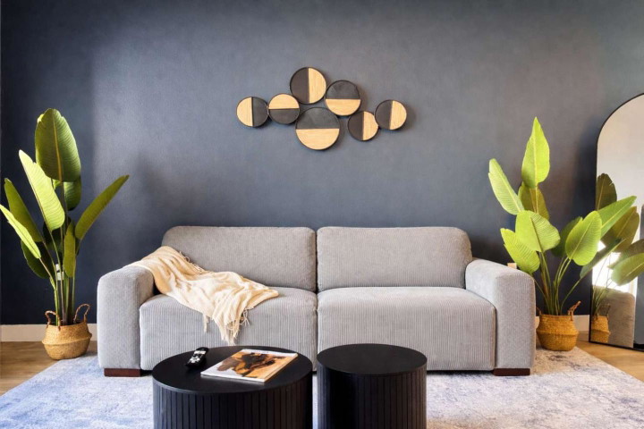 Contemporary Getaway Near Disneyland With Pool & Gym - Costa Mesa, CA