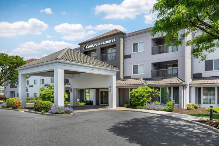 Comfort Inn & Suites Bethlehem Lehigh Valley Airport - Belém, PA
