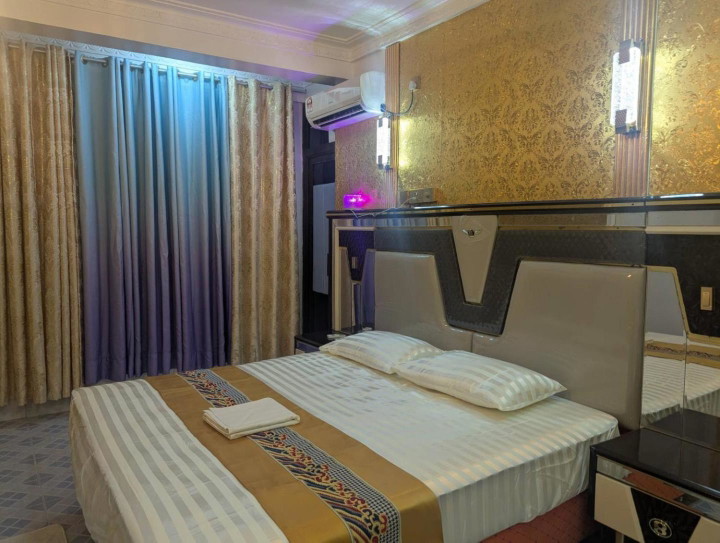 Ontrack Travel - Room - Malé
