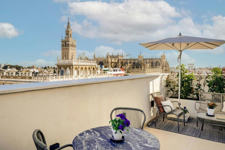 Querencia De Sevilla, Autograph Collection - Tomares