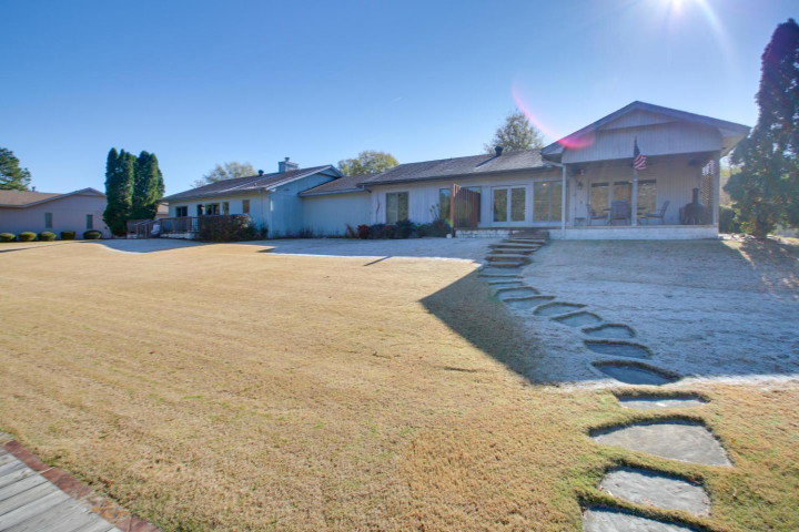 Lake Balboa Access: Home W/ Dock & Yard - Hot Springs Village, AR